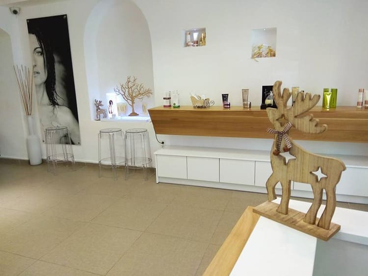 ΚΟΜΜΩΤΗΡΙΟ ΚΟΥΡΕΙΟ ΚΕΡΚΥΡΑ | HAIR AND FLAIR » BeautyBooking.gr