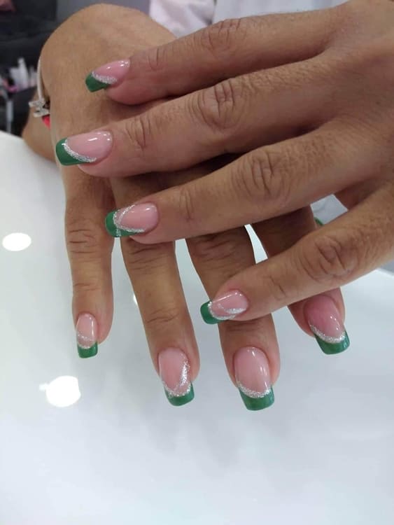 ΜΑΝΙΚΙΟΥΡ ΠΕΝΤΙΚΙΟΥΡ ΝΙΚΑΙΑ | ΕΠΙ ΤΩΝ ΑΚΡΩΝ » BeautyBooking.gr