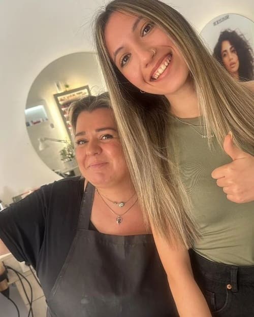 ΚΟΜΜΩΤΗΡΙΟ ΜΑΝΙΚΙΟΥΡ ΗΛΙΟΥΠΟΛΗ | MAGIC HANDS TEAM » BeautyBooking.gr
